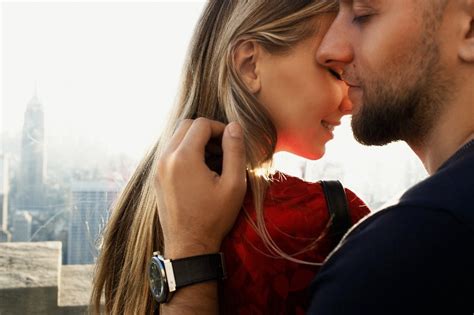 10 Geheime Zeichen Dass Er Dich Zurückhaben Will Aber Angst Hat