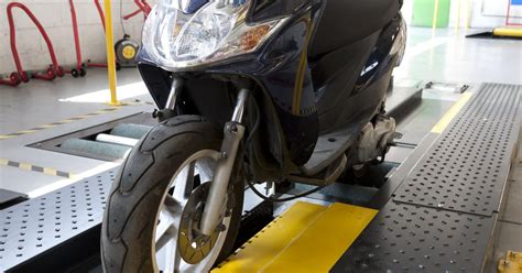 Contr Le Technique Obligatoire Pour Les Motos Scooters Et Voitures Sans Permis D S Avril