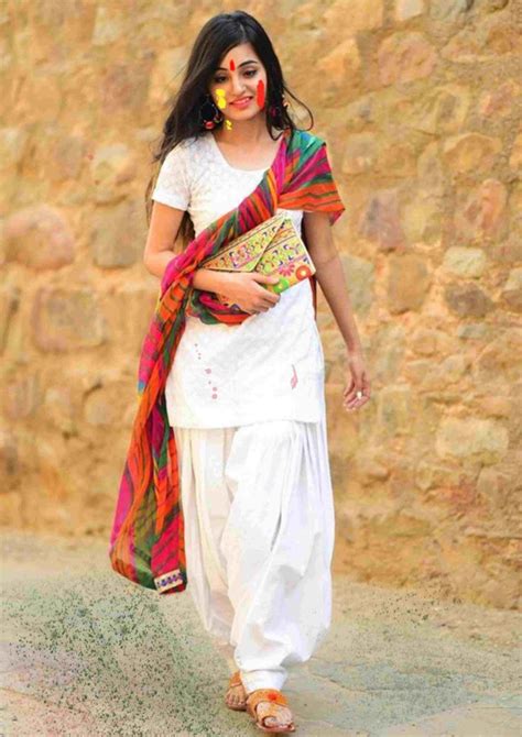 What To Put On On Holi 2023 Greatest Holi Outfit Concepts Nityasoul