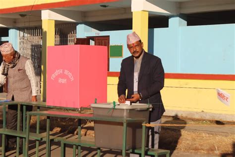 इलाम २ मा कांग्रेसबाट जिल्ला सभापति खड्का ब्यापक प्रचारप्रसारमा मेरो