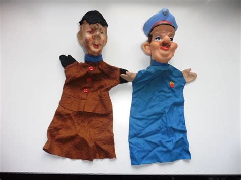 Dois Bonecos Marionetas Antigos Robertos Costa Da Caparica • Olx