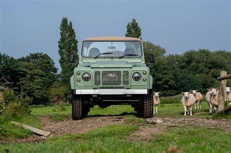 Land Rover Defender 90 Heritage Edition 300 Tdi Automatic Williams