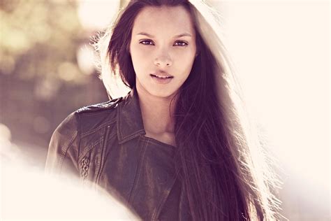 Women Lais Ribeiro Brunette Leather Wallpapers Hd Desktop And Mobile Backgrounds