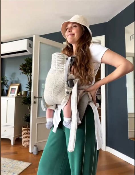 Eda Ece Aslı Enver den annelik dersleri alıyorum