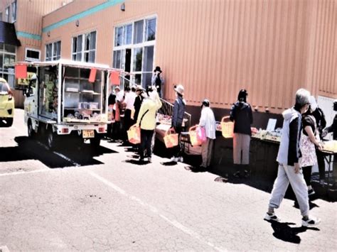 地域をつなぐ移動販売車 真栄団地町内会 高齢者の買い物難民解消を目指す 清田地区町内会連合会