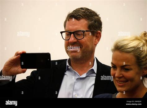 Kai Diekmann Eroeffnung Der Ausstellung Foto Kunst Boulevard Martin Gropius Bau 4 Mai