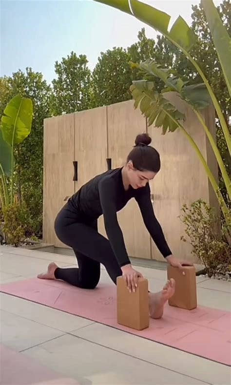 Rawan Bin Hussains Feet