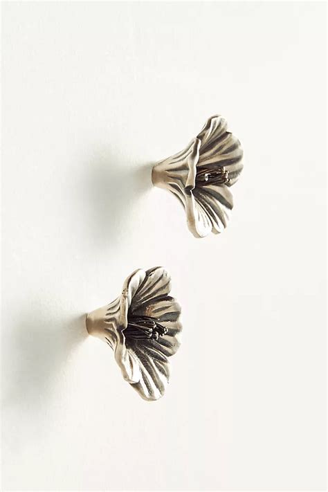 Hibiscus Knobs Set Of 2 Anthroliving