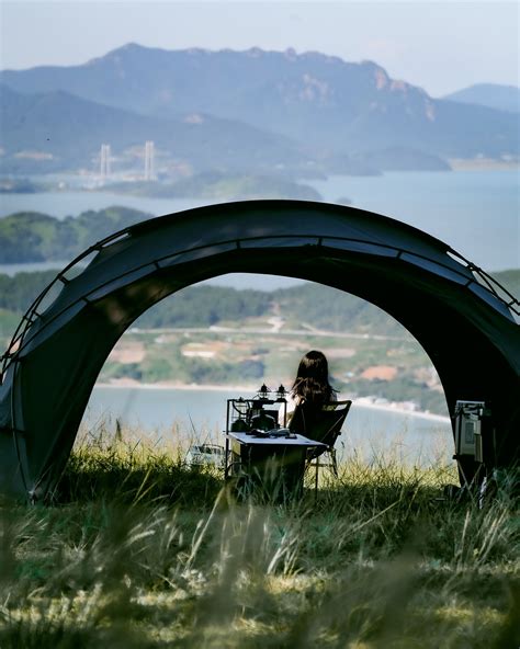 Izeeno 따뜻한 바람 푸른 풍경 봄을 맞이하는 캠핑의 여유 🌿 🏕️ 봄캠핑 캠핑감성 자연속에서 힐링타임 쉘터gh 오픈먼데이 Instagram