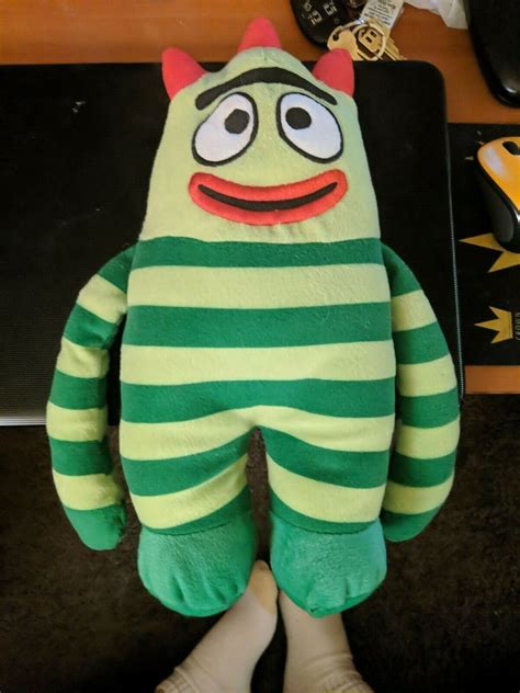 Yo Gabba Gabba Brobee 18 Plush Stuffed Doll Toy Bed Cuddle Pillow