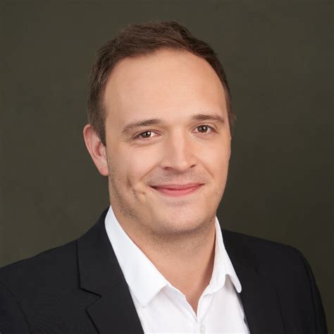 Simon Jung Expert Internal And External Communications P3 Xing