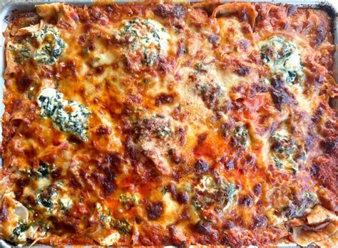 Low Fodmap Sheet Pan Lasagna With Spicy Sausage And Spinach Fodmap Everyday