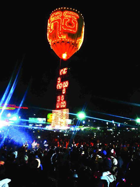 Truth About Myanmars Tazaungdaing Festival Ruby White Road