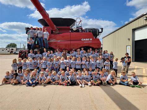 Krvn 880 Krvn 931 Kami Holdrege Ffa Chapter Sponsors Farm Safety