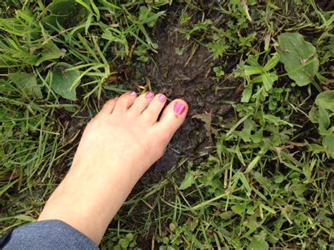 Barefoot Muddy Toes