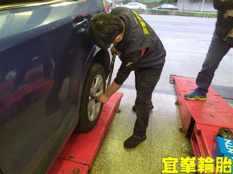 Subaru Forester Tpms發射器更換 行駛異音 後輪軸承更換 宜峯輪胎
