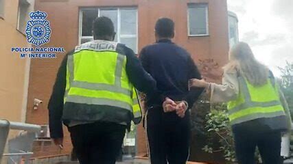 Polícia espanhola prende quatro suspeitos de pendurar boneco enforcado