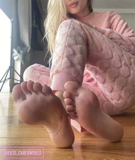 What Would You Rate My Tiny Feet😘 Rratemyfeet