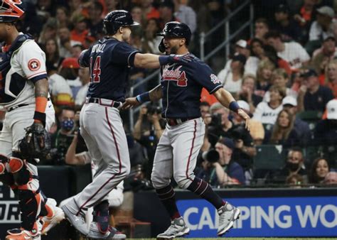 Los Bravos De Atlanta Apagan A Los Houston Astros En Arranque De La