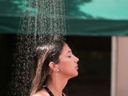 6 Surprising Benefits Of Taking Cold Showers Daily WellSquad