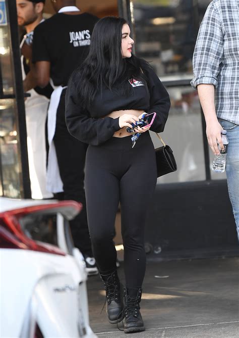 Ariel Winter Cameltoe In Black Tight Leggings