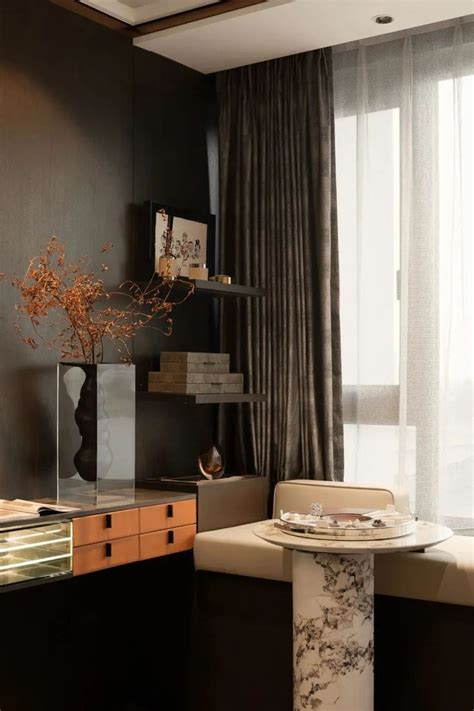 Elegant Black And White Living Room Decor