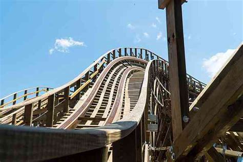 Leviathan Thrill Ride · Roller Coaster At Sea World Parkz Theme Parks