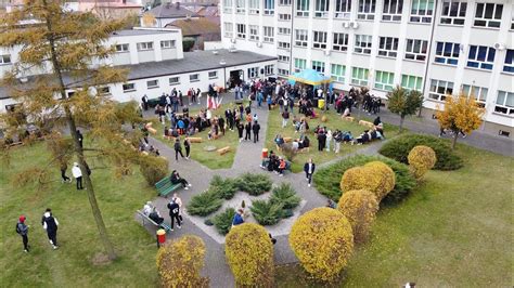 Obchody Święta Niepodległości w ZSE im M Dąbrowskiej w Międzyrzecu