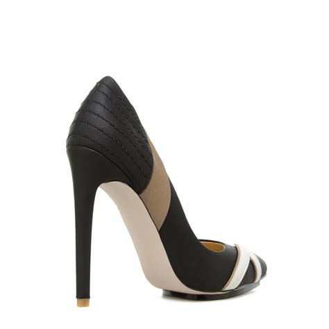 Yaro - ShoeDazzle