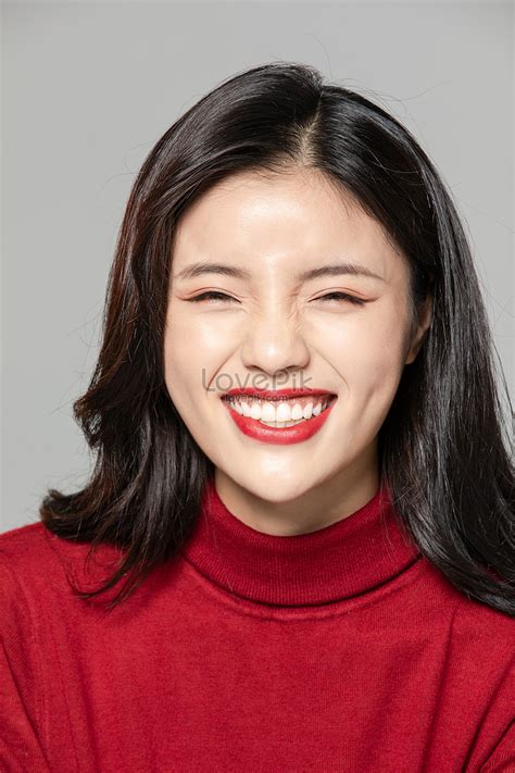 รูปผู้หญิงที่สวยเซ็กซี่ด้วยท่าทางหัวเราะ Hd รูปภาพแฟชั่น เซ็กซี่
