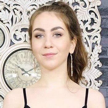 Vivian Grace биография рост вес размер груди