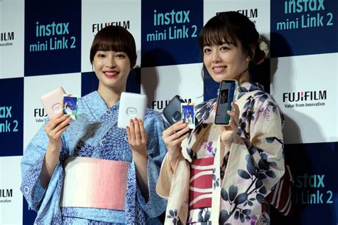 広瀬すずと伊原六花、浴衣でチェキ撮影会「とってもいいよ！」「キラキラしてる」 Tokyo Headline