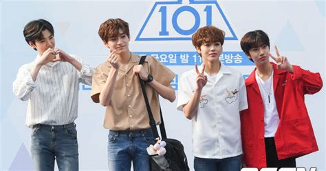 강민희 구정모 송형준 함원진함께 블루카펫 밟아요 사진