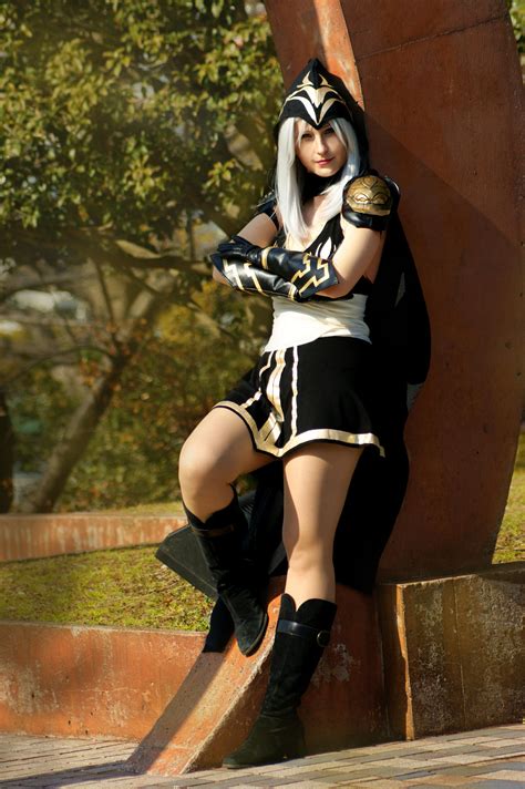 Ashe Cosplay Taking A Rest By Eressea Sama On Deviantart