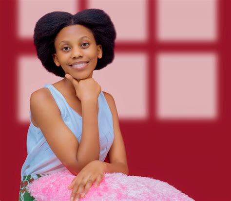 Umuramyi Divine Muntu Yakoze Indirimbo Yitsa Ku Neza Yimana Video Umuseke