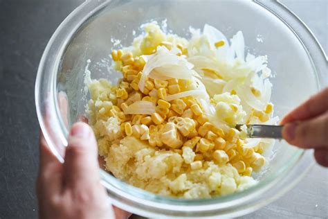 マヨネーズいらず！「生とうもろこしのヨーグルトポテトサラダ」／榎本美沙さんの『旬を食べつくす日々の食卓』 おいしいleeレシピ Lee