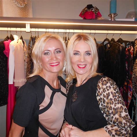 Veenus Veenus Added A New Photo