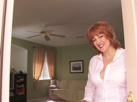 Calliste Is A Mature Amateur Red Head That Loves Having Sex On Camera Home Made Media