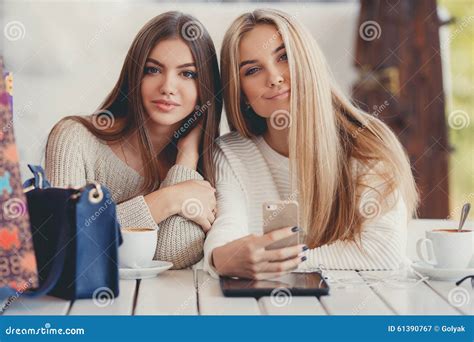 A Blond And A Brunette Telegraph