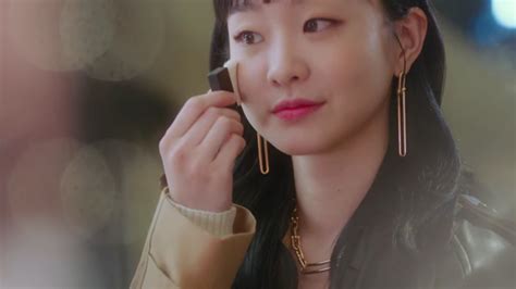 《梨泰院class》金多美補妝鏡頭仙爆！擦的唇彩最早竟是為塗乳暈而設計 Et Fashion Ettoday新聞雲