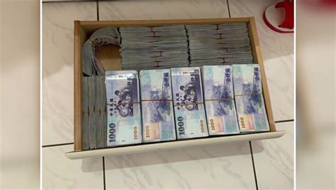 26歲詐嫌758萬贓款「當床睡」 警逮人還當點鈔員