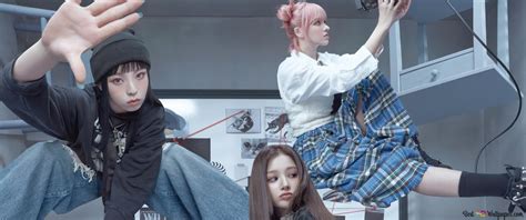 Nmixx Lily With Jiwoo And Sullyoon Love Me Like This Mv Shoot Expergo
