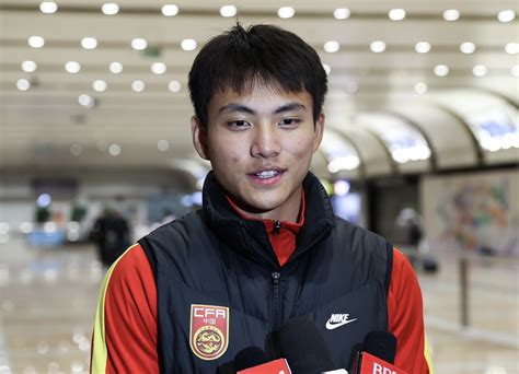 开启留洋征程！国青门将李昊19日前往马竞报道，希望在俱乐部好好努力腾讯新闻