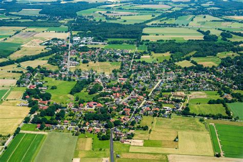 Brackel Aus Der Vogelperspektive Dorfkern Am Feldrand In Brackel Im Bundesland Niedersachsen