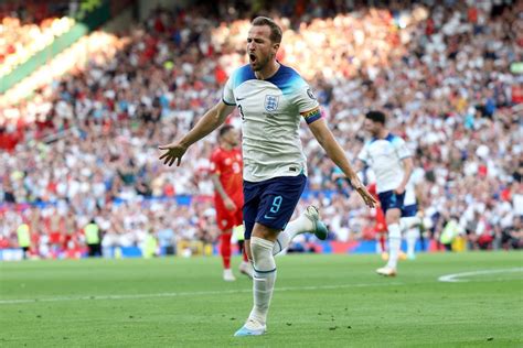 Harry Kane Bayern Munich Hope To Conclude 100 Million Transfer Sa