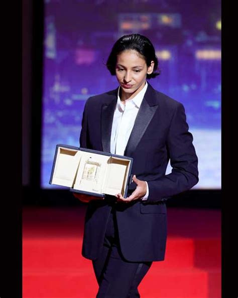 رقیب پریناز ایزدیار ، نادیا ملیتی کیست؟ روزنامه هفت صبح