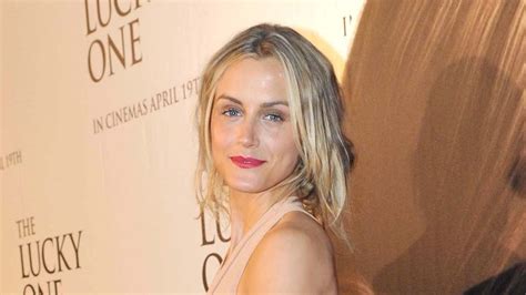 Taylor Schilling Promiflashde