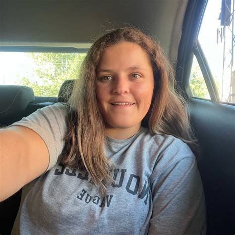 Maria Silvia Coronel Bardaro Coronelms • Threads Say More