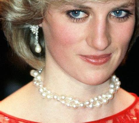 Pearls Pearls And More Pearls Diana Loved Pearls And Wore Them In