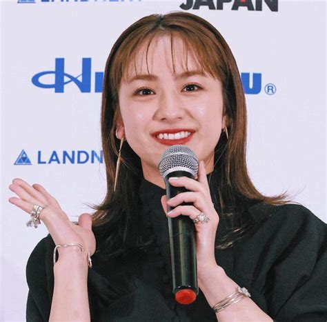 平祐奈、金髪＆スリット入り黒ドレスコーデにネット称賛「すごいイメチェン」「ゴージャスで魅力増し増し」：中日スポーツ・東京中日スポーツ